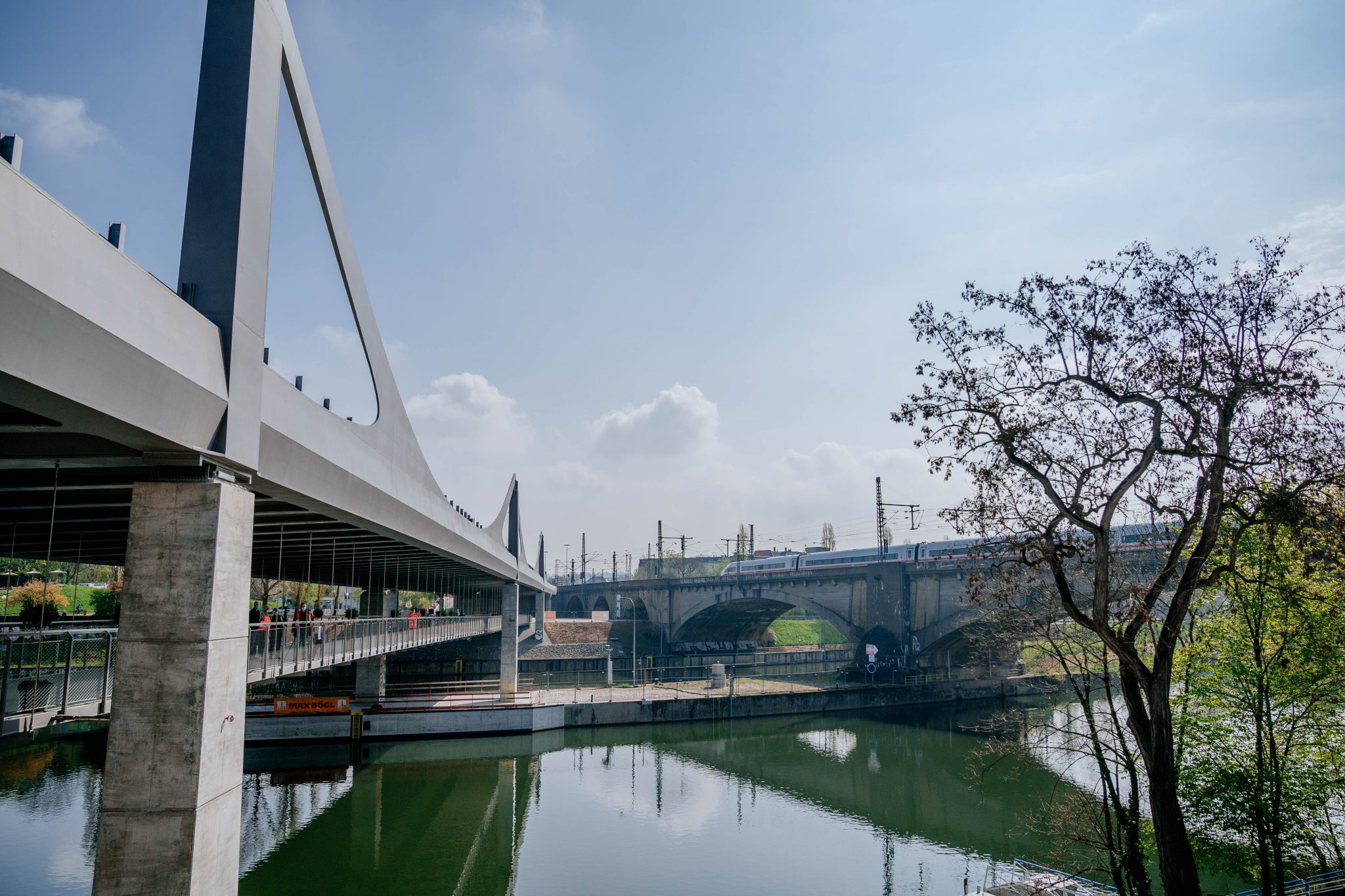 Eröffnung S-21 Brücke Neckarsteg! - InfoTurmStuttgart